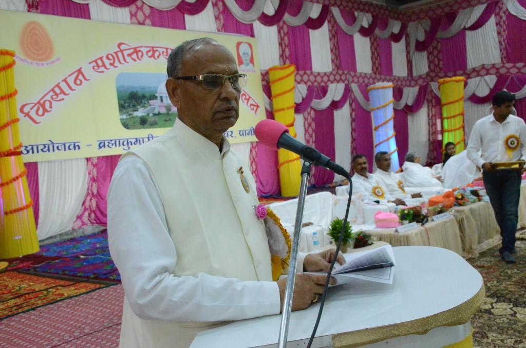 7.. B.K. Mehar Chand addressing to the farmers in Kishan Sammelan at ...